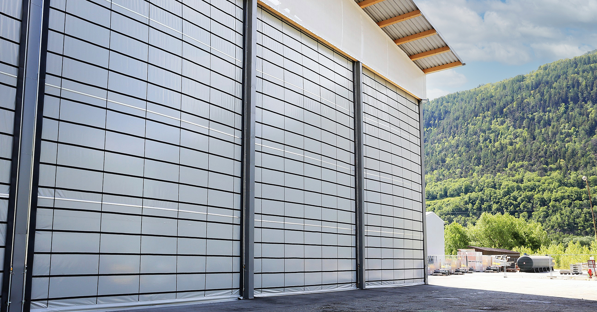 Textile system solutions for industrial hall construction